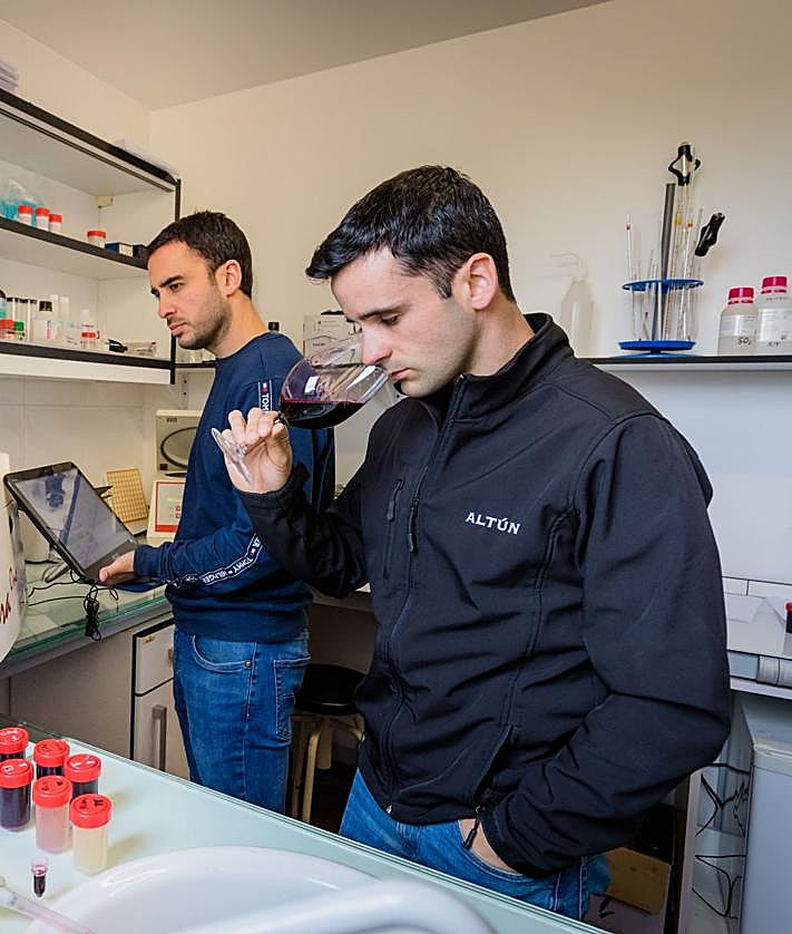 Las cepas se controlan con la tabla periódica | El Correo